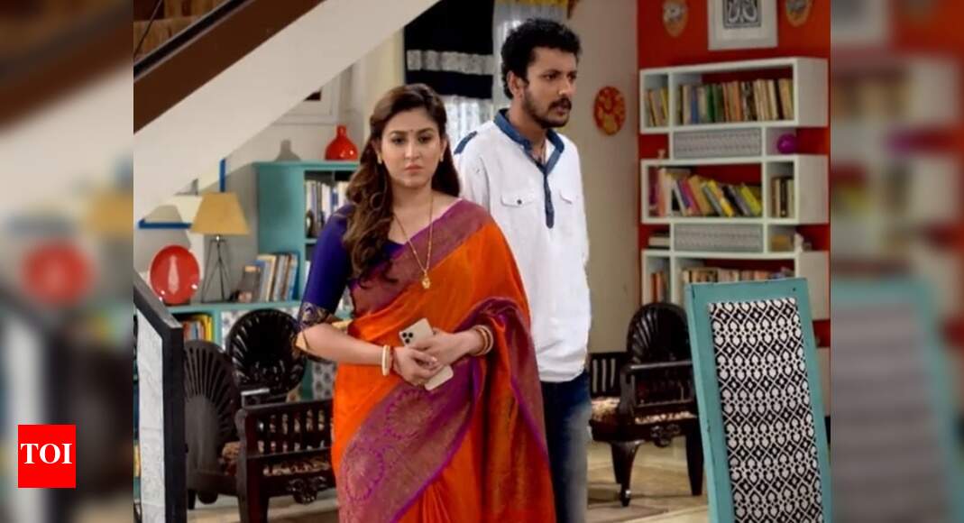 Phagun Bou update, November 4: Mohul feels helpless - Times of India