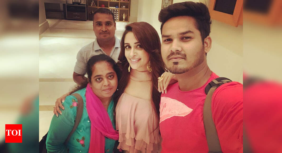 Dipika Kakar introduces fans to her 'extended family', see pic - Times ...