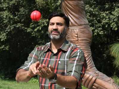 Spotlight on debutant from Meerut at Eden Test | Meerut News - Times of ...