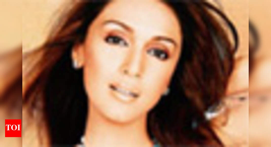 Shveta Salve's bikini shop - Times of India