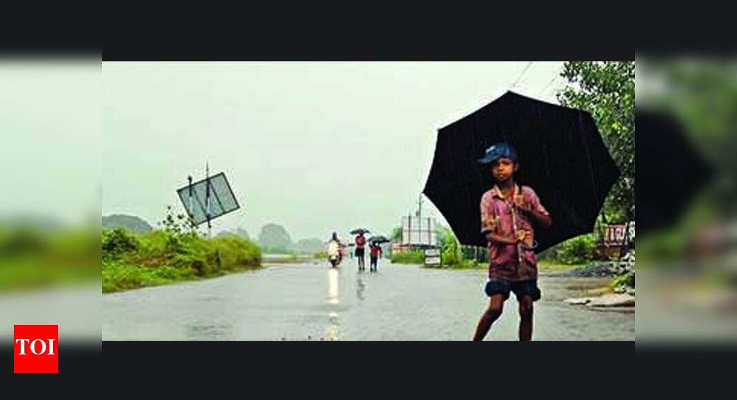 Cyclone near Paradip, brings heavy rain to coastal districts ...