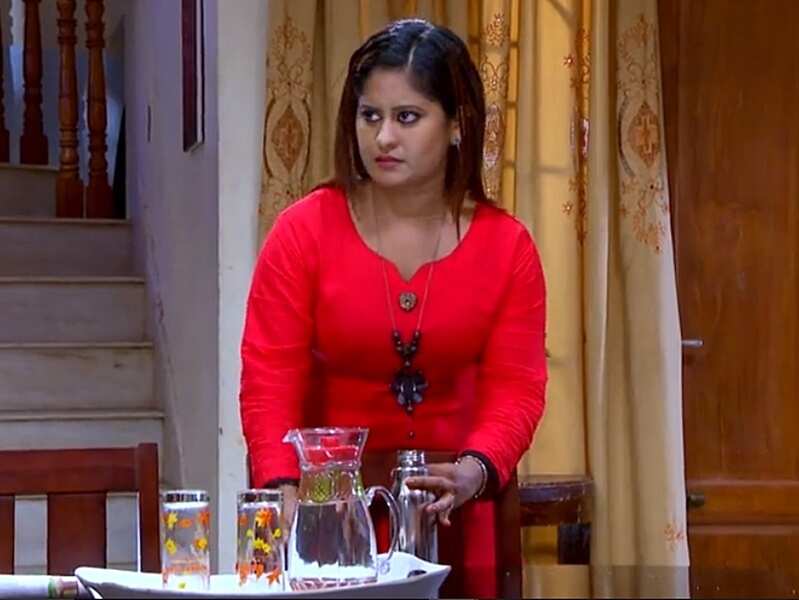 malayalam serial: Neelakkuyil update, November 9: Swathi poisons Rani's ...