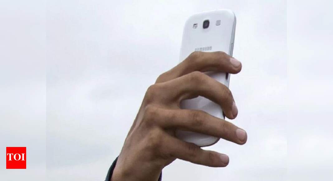 Andhra Pradesh Engineering Student Drowns While Taking Selfie