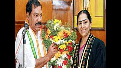 Deputy mayor: Relief for UDF as K R Premakumar wins poll | Kochi News ...