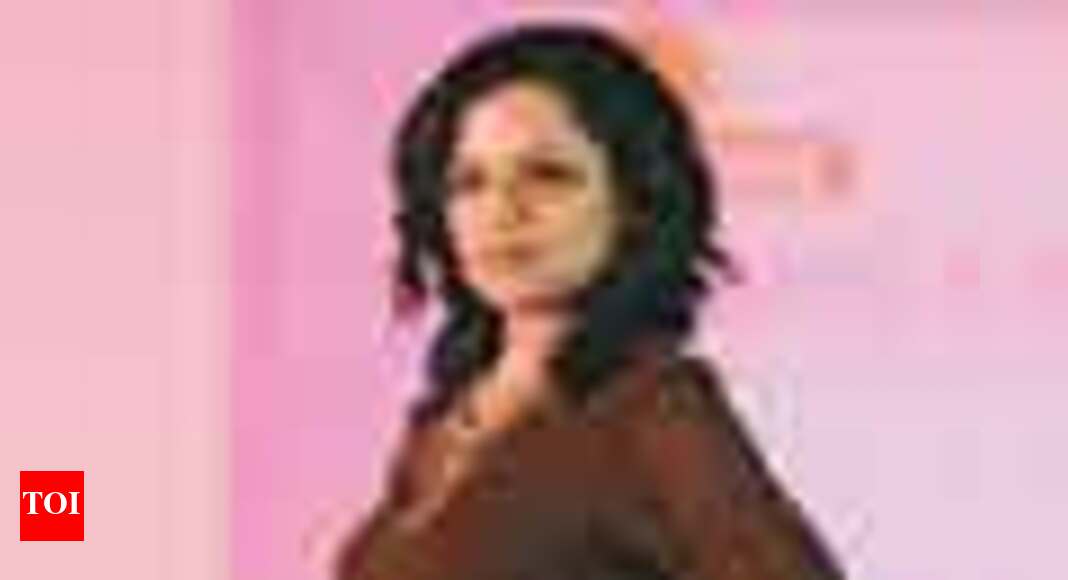 Deepa's lucky 2011 beginning | Tamil Movie News - Times of India