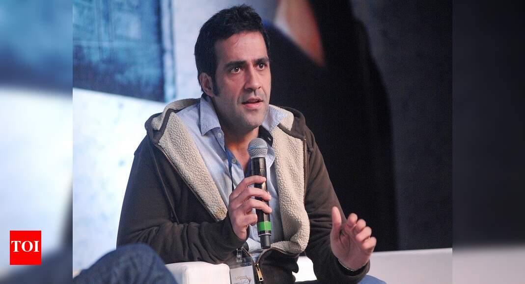260 writers approach PM Modi on Aatish Taseer | India News - Times of India