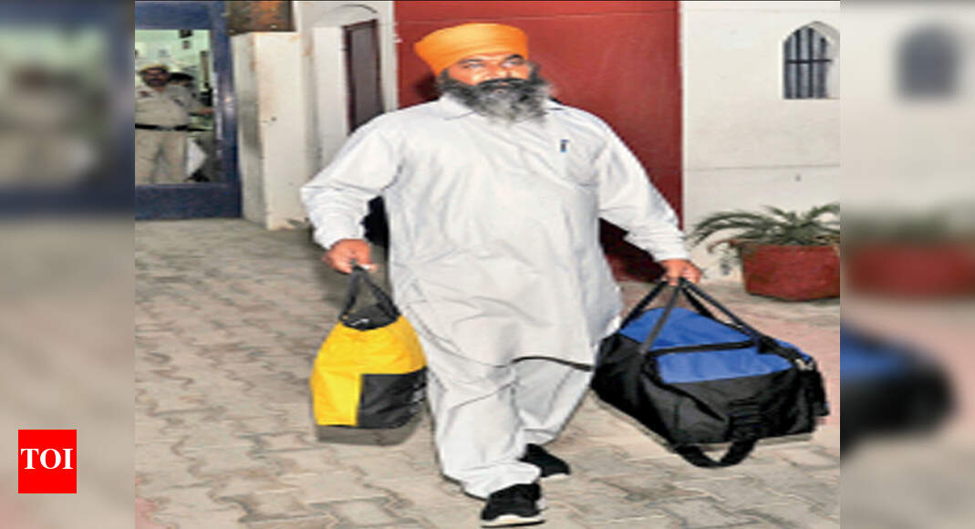 Sikh prisoner walks free from Patiala jail | Chandigarh News - Times of ...