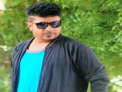 Prathap Kuri shares a light moment at the Bigg Boss Kannada house ...