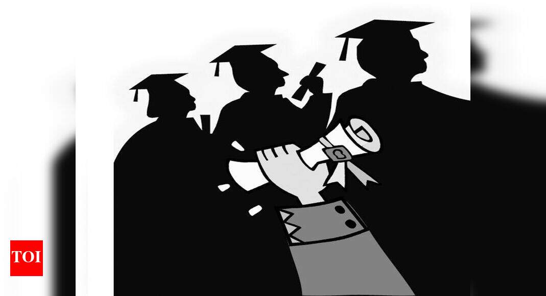 At Gitam’s 10th convocation, over 800 awarded degrees | Hyderabad News ...