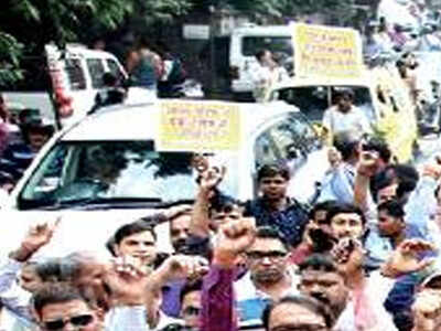 UP: Power staff strike over PF scam may cripple supply | Lucknow News ...
