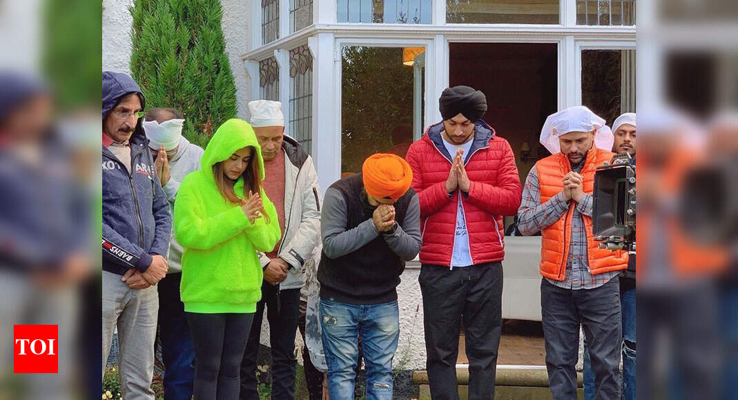 The shoot of Amrinder Gill and Simi Chahal’s ‘Chal Mera Putt 2’ goes on ...