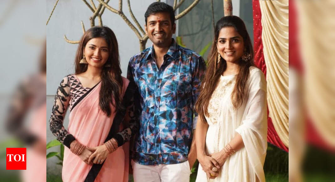 Santhanam's 'Dikkiloona' kick starts with a pooja today | Tamil Movie ...