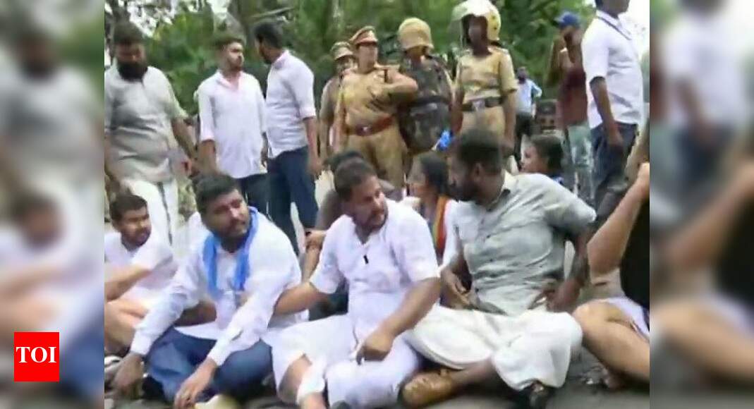 Kerala Students Union march turns violent | Thiruvananthapuram News ...