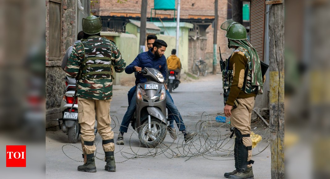 J&K stone-pelting down but 700 held since August 5: Govt | India News ...