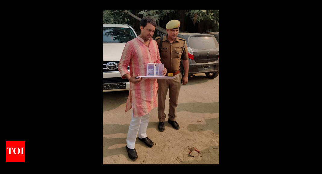 Noida: Used MP sticker on SUV, one held | Noida News - Times of India