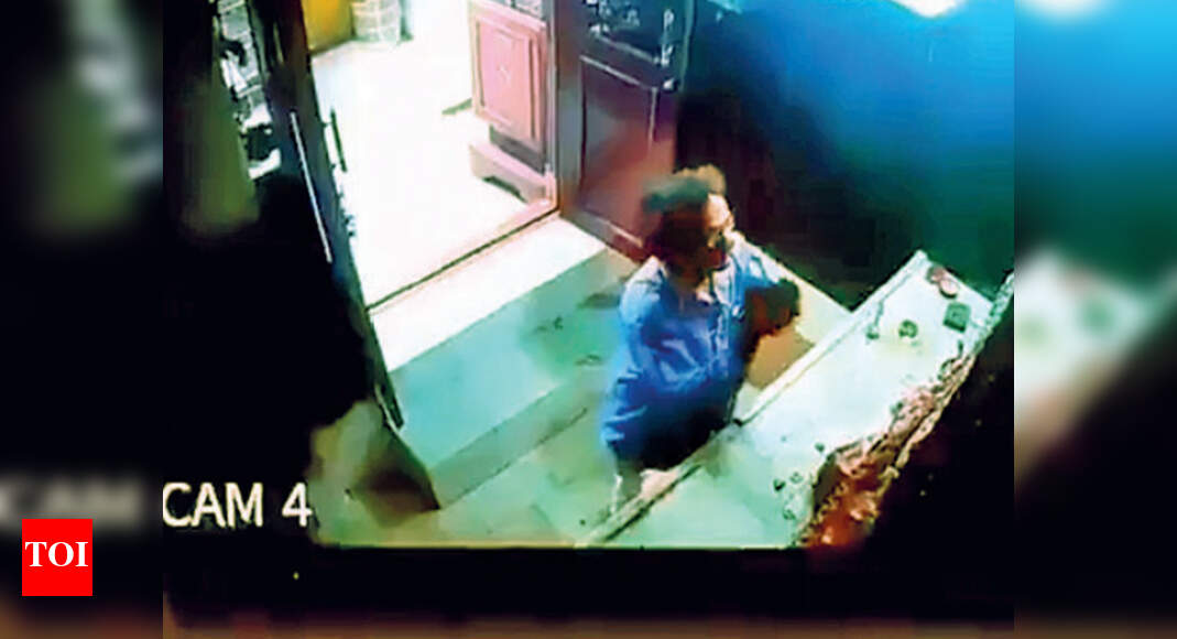 Hyderabad: Thief performs penance, prays before stealing Durga crown ...