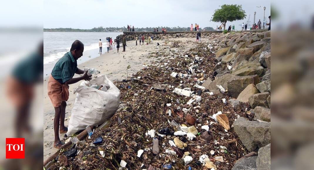 Out of 25k tonnes of plastic waste generated everyday in India, 40% ...