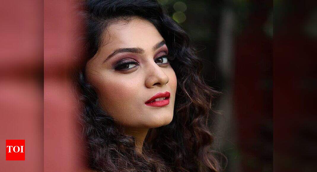 Prerana Kambam rings in the weekend in a desi avatar - Times of India