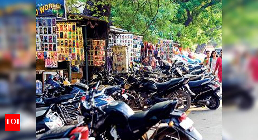 In Madras high court vicinity, Burma Bazaar shops rule pavement for ...