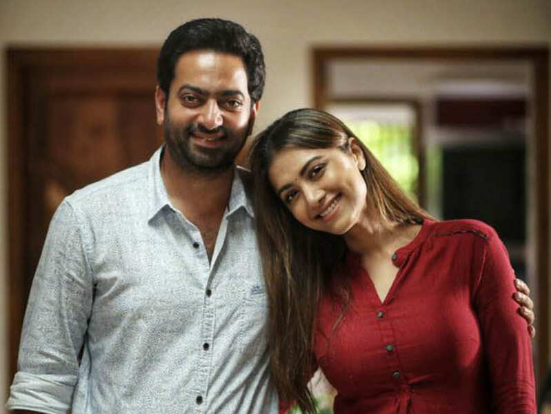 Mayookham actors Saiju Kurup and Matha Mohandas reunite after fifteen ...