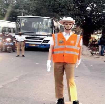 200 life-size traffic police mannequins to come up at traffic ...