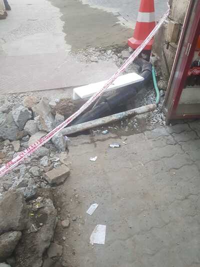 Walkway obstruction - Times of India