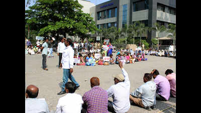 TSRTC JAC seeks labour department’s help | Hyderabad News - Times of India