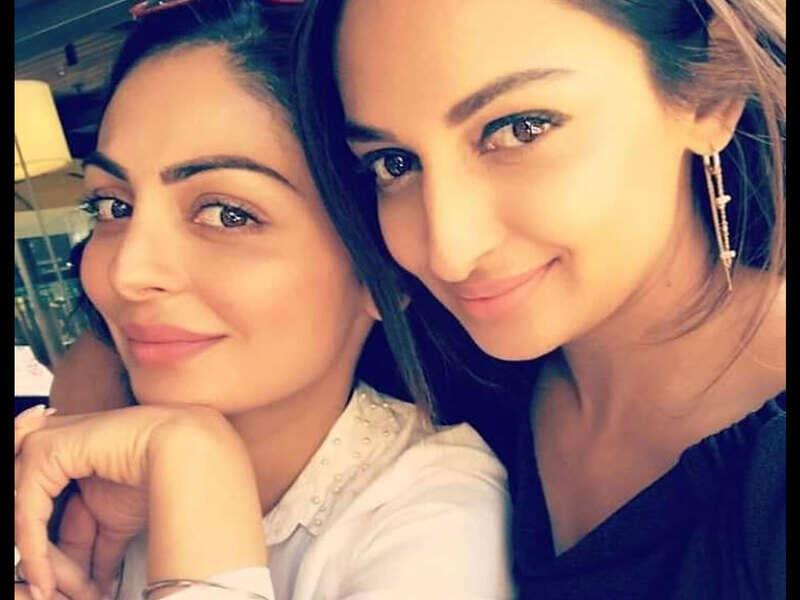 Watch: Christmas has come early for the Bajwa sisters | Punjabi Movie ...