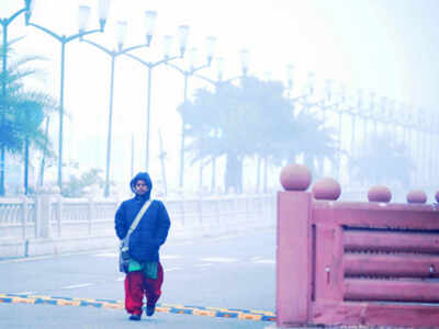 Lucknow: Strong wind gives first chill of season | Lucknow News - Times of India