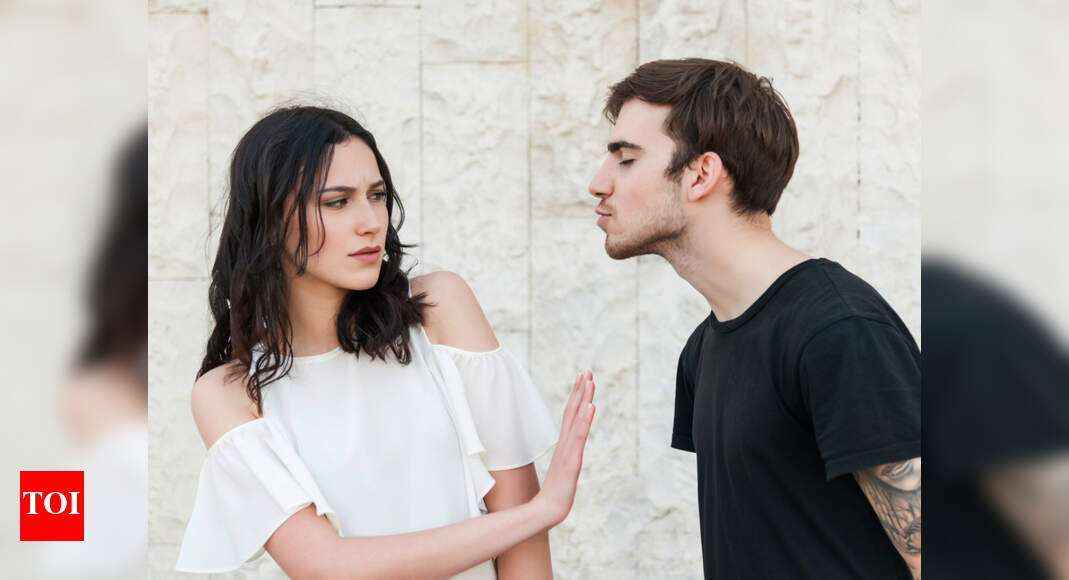 5 signs that say she is 'friend-zoning' you - Times of India