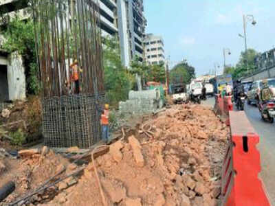 Pune: Work on column footing for Metro done at Nal Stop | Pune News ...