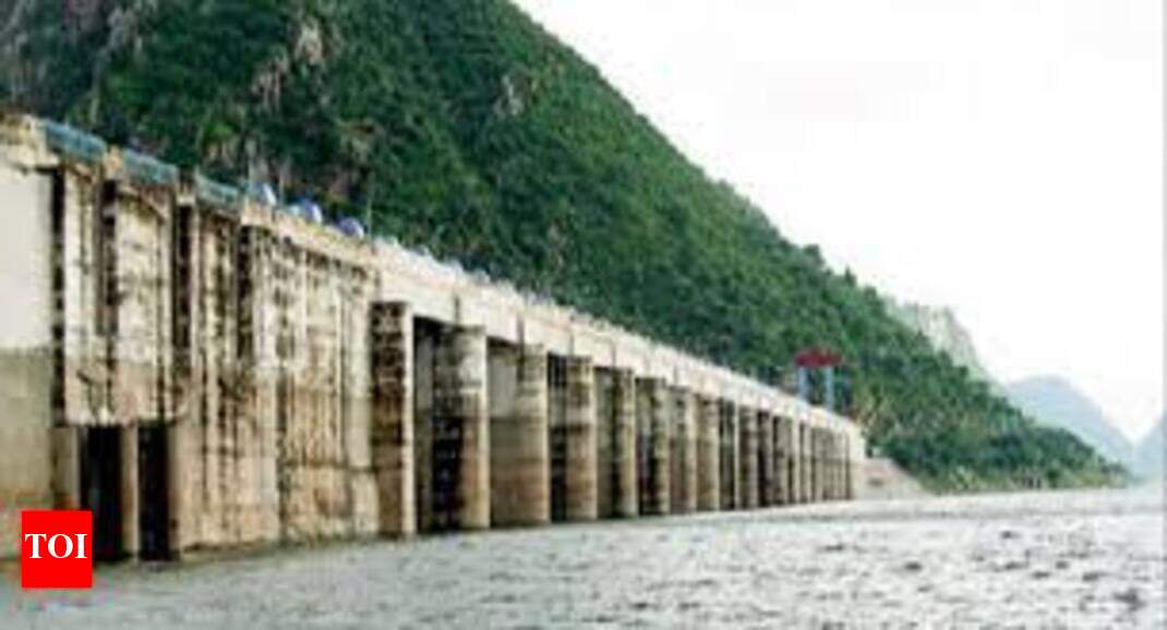 First flood warning issued as Vaigai dam water level reaches 66 feet ...