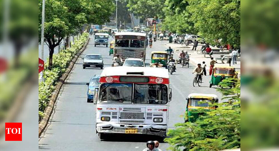 AMTS buses ousted from BRT track | Ahmedabad News - Times of India