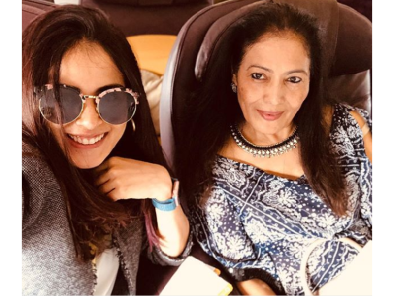 Genelia Deshmukh pens down birthday message for her mother | Hindi ...