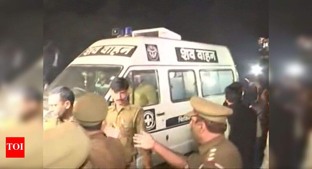 Uttar Pradesh: Unnao rape victim's body reaches her village | Kanpur ...