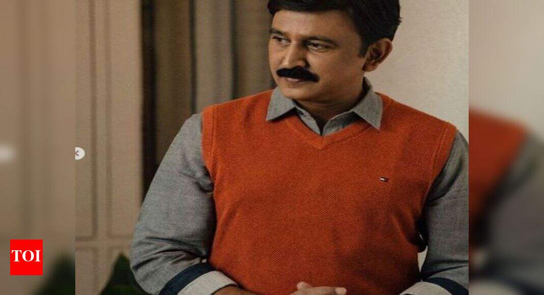 Ramesh Aravind shares a look inspired by his 1991 film Amrutha Varshini ...