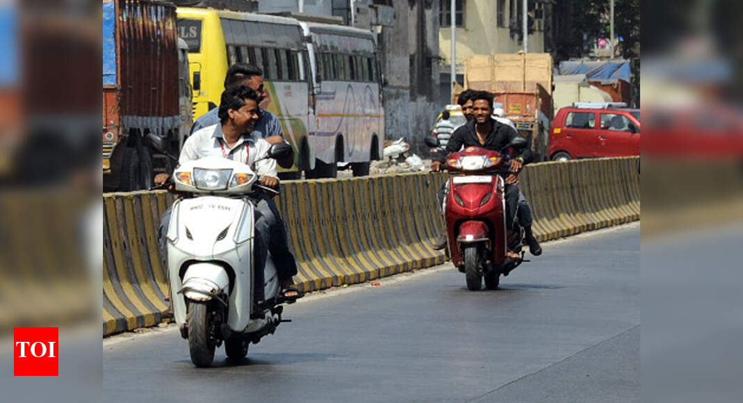 Maharashtra: Pillion-riders aged above 4 must wear helmet | Mumbai News ...