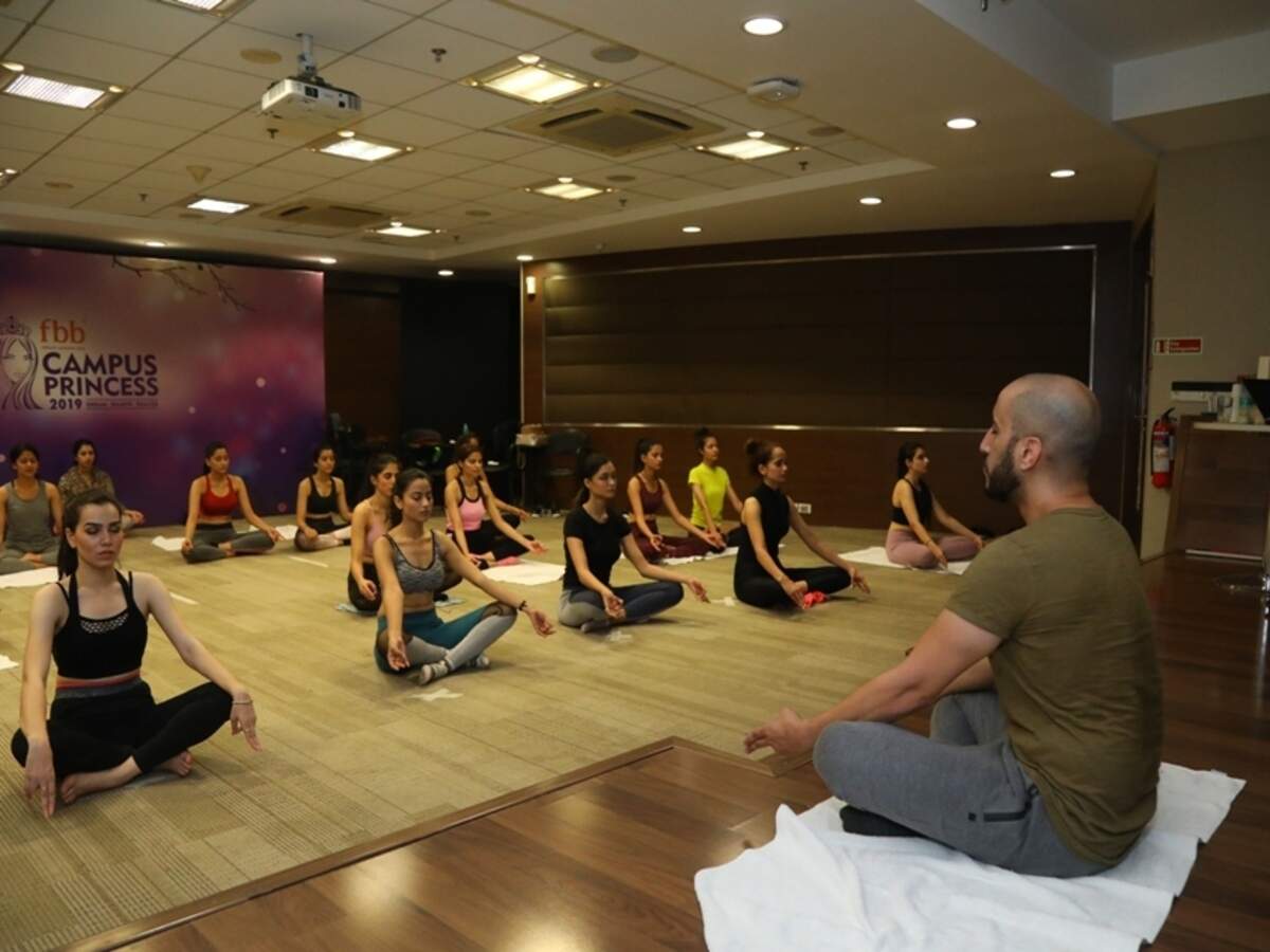 fbb Campus Princess 2019: Yoga and Meditation session with Rohinton Balsara