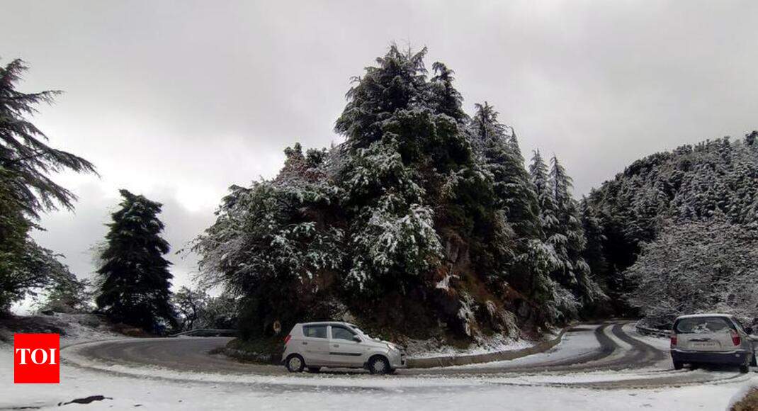 Heavy snow cover in hills of Uttarakhand | Dehradun News - Times of India