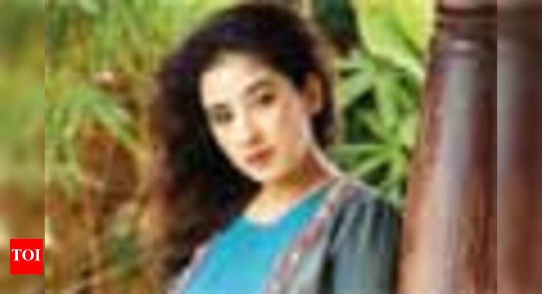 Manisha spotted in Mumbai | Hindi Movie News - Times of India