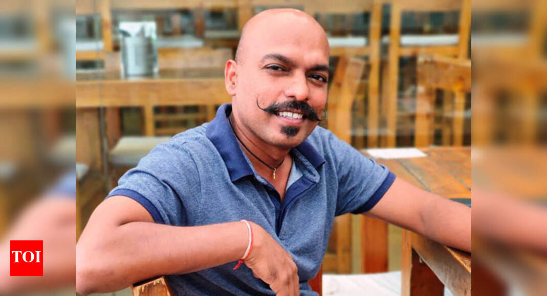 Lyricist Prashant Ingole completes his first Marathi comedy script ...