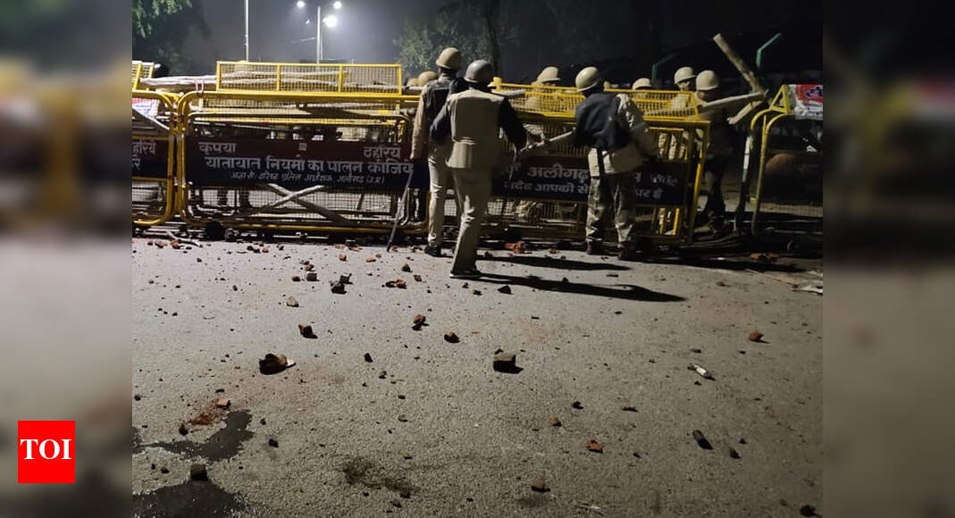 CAA protests: AMU student loses hand after tear gas shell explosion ...