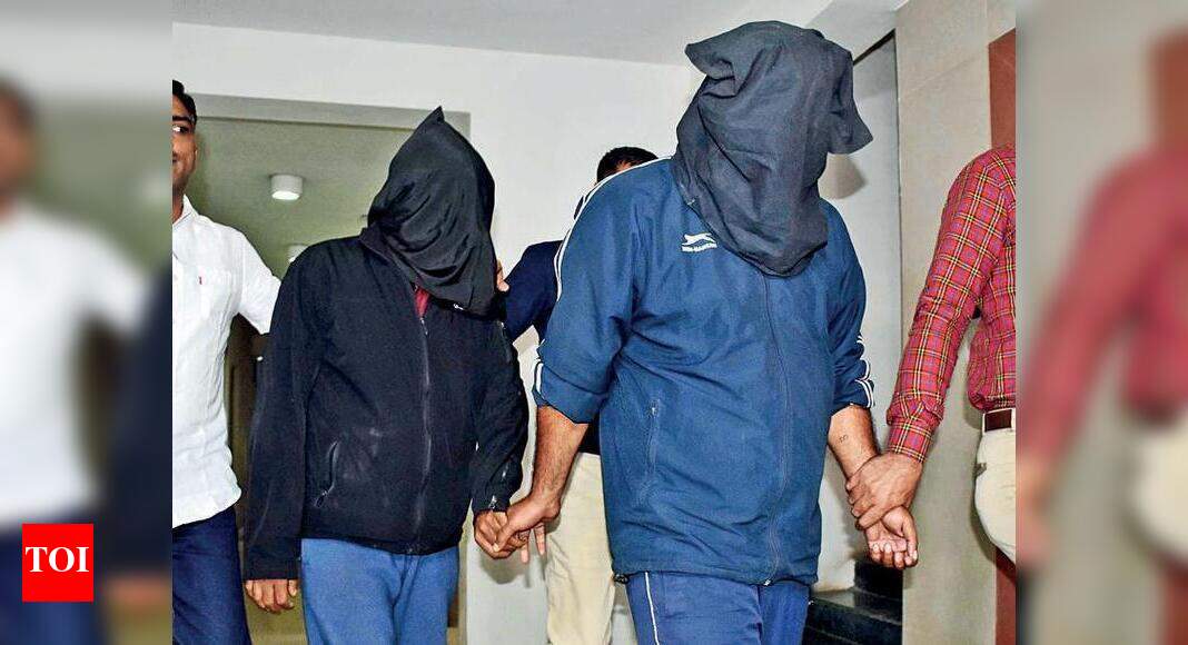 Two from West Bengal arrested for series of snatchings in Gujarat ...