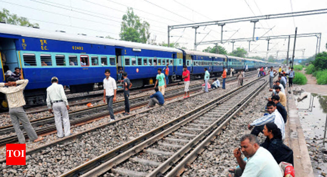 Delhi: Woman, her two daughters run over by train at Tilak Bridge ...