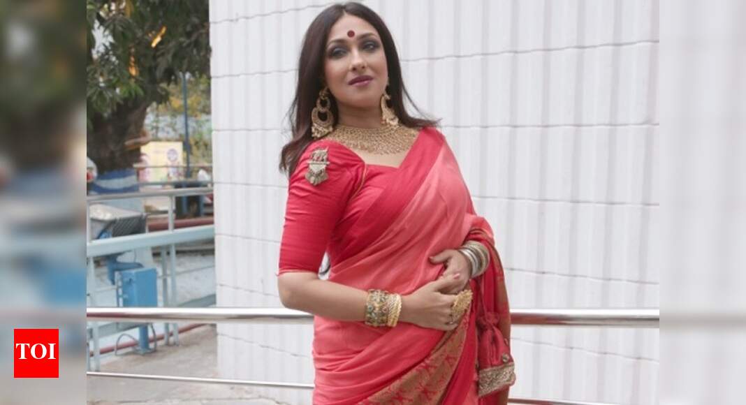 How did Rituparna celebrate her anniversary? | Bengali Movie News - The ...