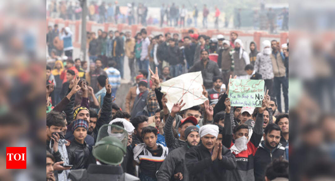CAA protests: Eight arrested for Seelampur violence | Delhi News ...