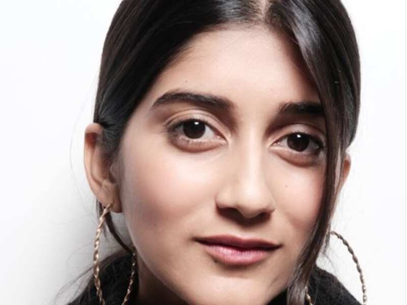 Photo: Deeksha Joshi looks captivating in her latest picture | Gujarati ...