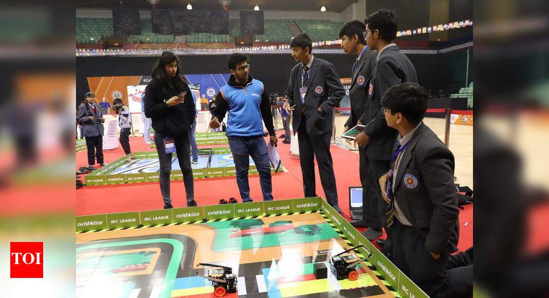 Over 1000 students participate in robotics competition in Delhi | Delhi ...