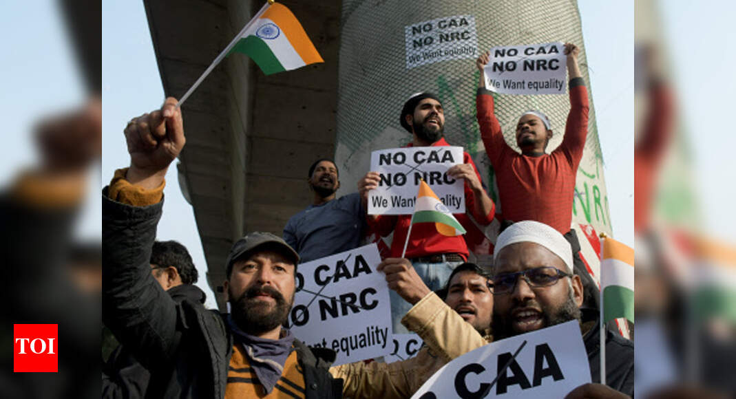 CAB protest in West Bengal: 5 injured as bombs hurled at protest march ...