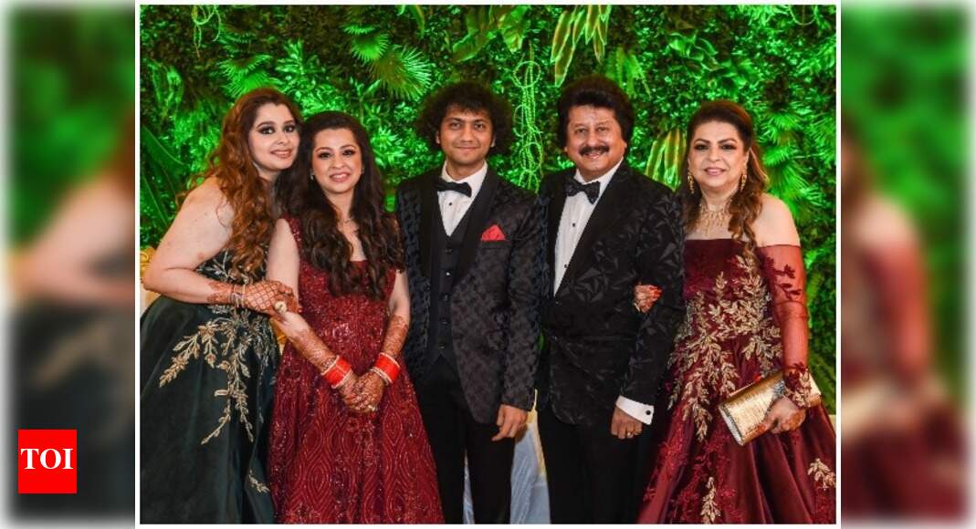 Pankaj Udhas: Pankaj Udhas’s daughter Nayaab ties the knot with ...